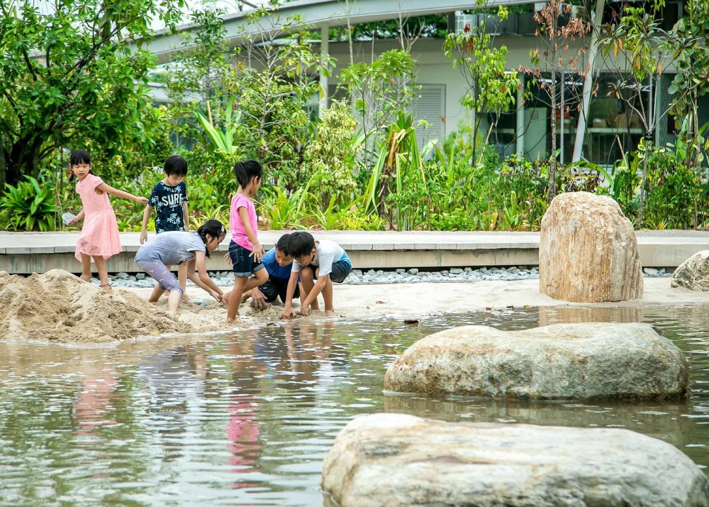 Jurong Lake Gardens guide: All you need to know | Honeycombers Singapore