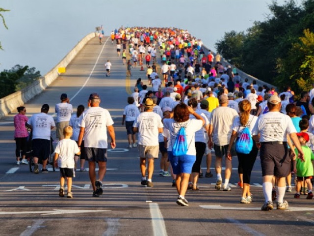 Walking Events 2014 Singapore | Fairprice Walks With U | Honeycombers