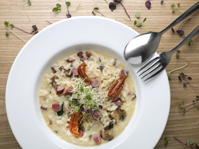 Le Comptoir | TGIF January 2015 | Honeycombers Singapore