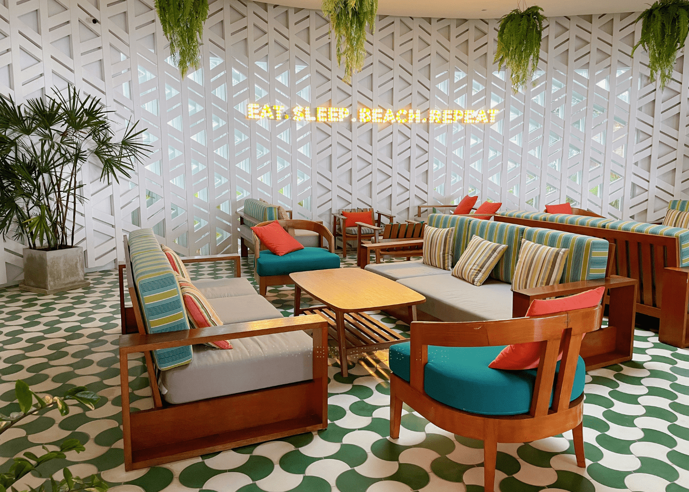 Avani Chaweng review: 24/7 fun at the beach club | Honeycombers