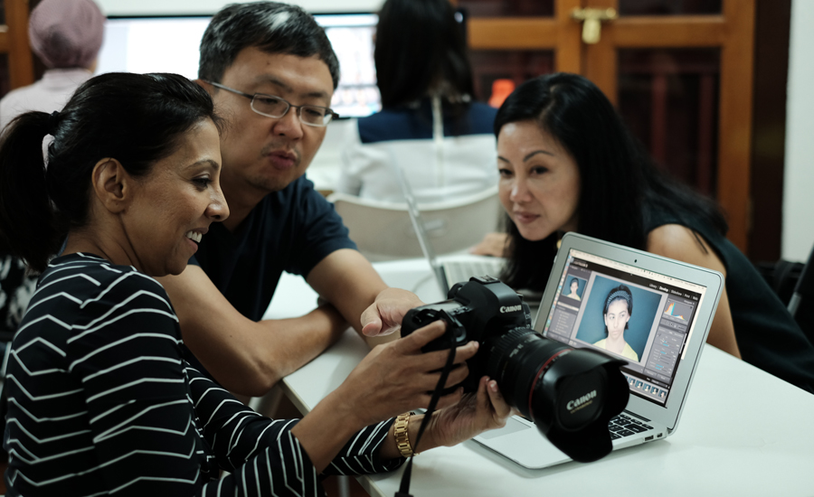 Photographing People Photography Workshop | Honeycombers Singapore