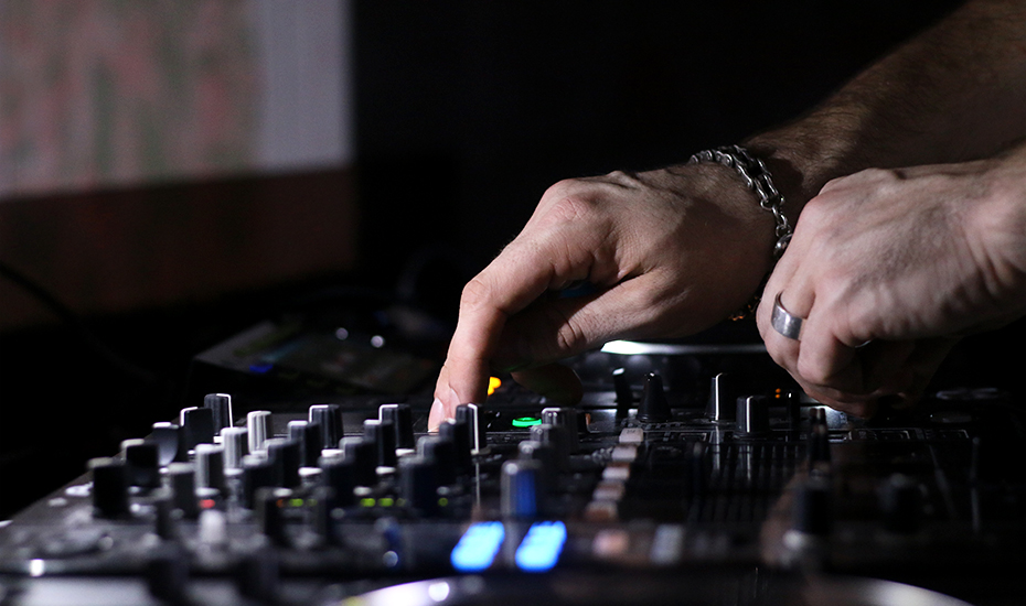Sound Minds: We interview DJ Oliver Osborne about making music a career ...