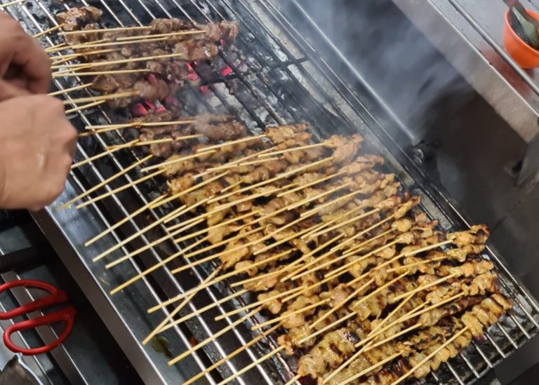 Best Satay in Singapore: From Popular Hawkers to Hidden Gems