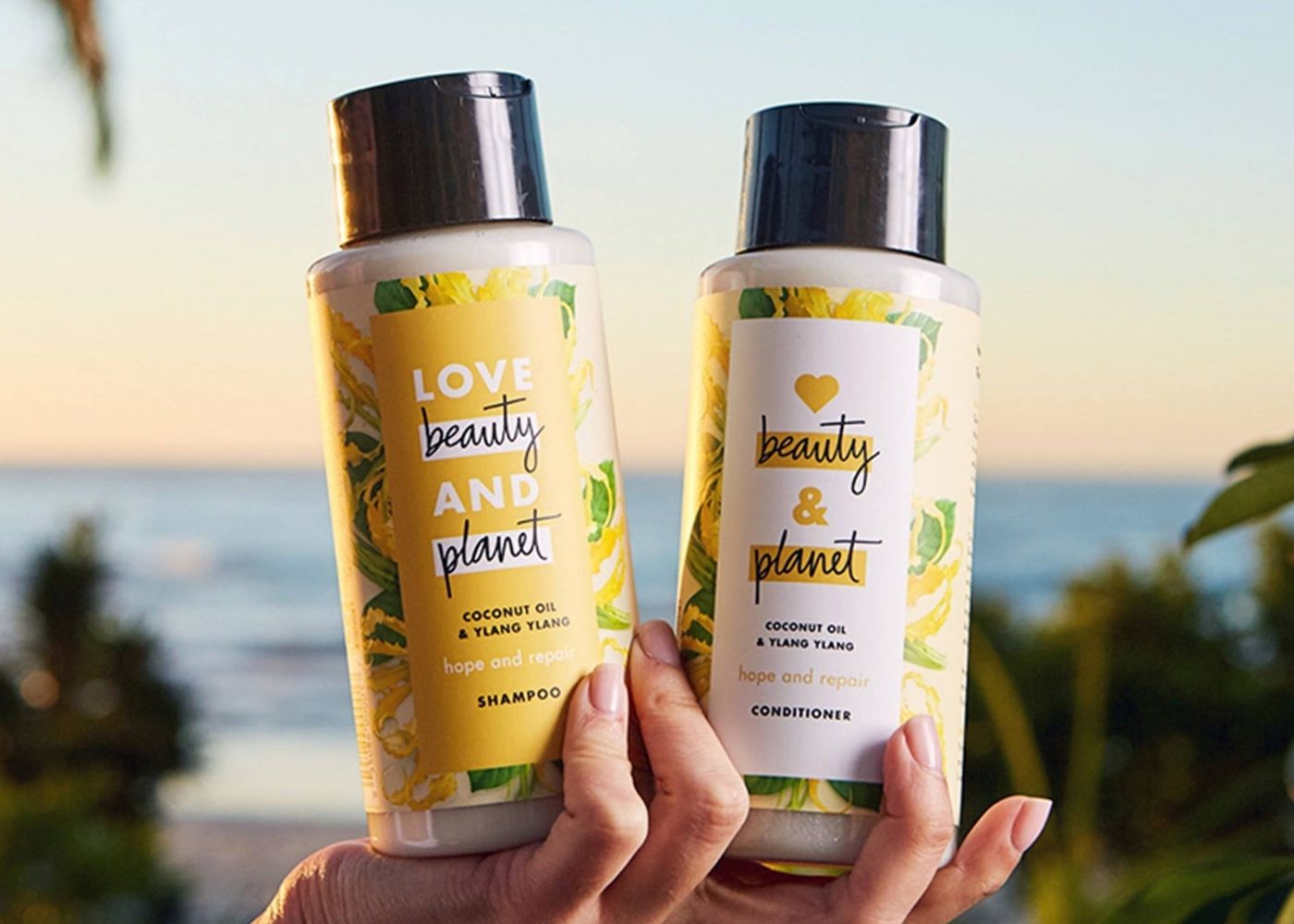 A complete guide to the best shampoos for all hair types | Honeycombers