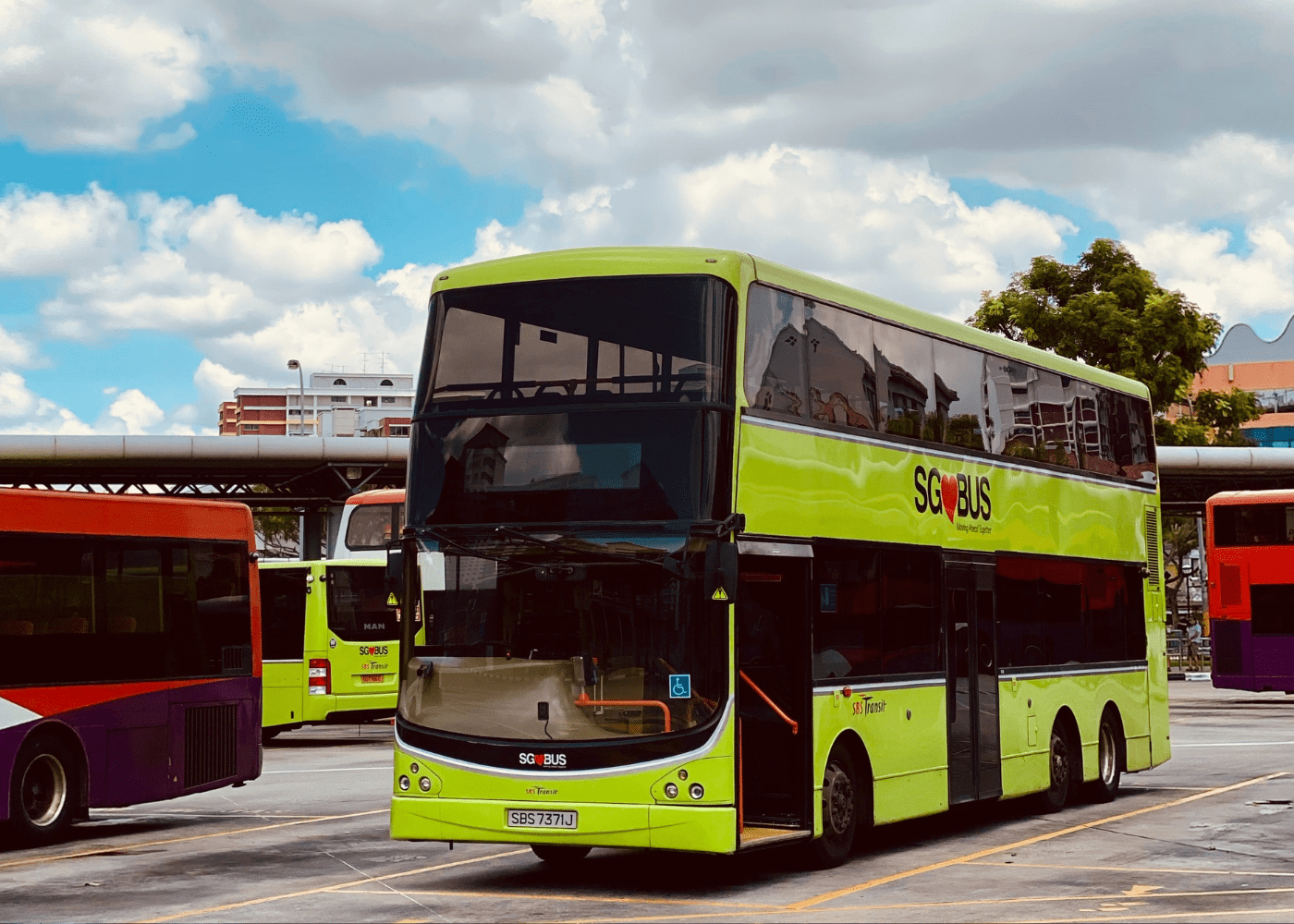 Public Transport in Singapore: An Easy Guide to Explore the City