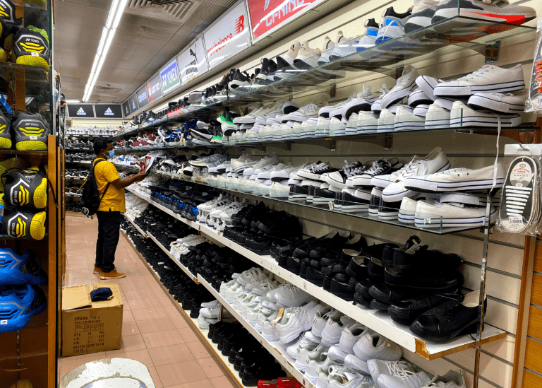 Mustafa Centre Singapore: Shopping And Food Guide 2025