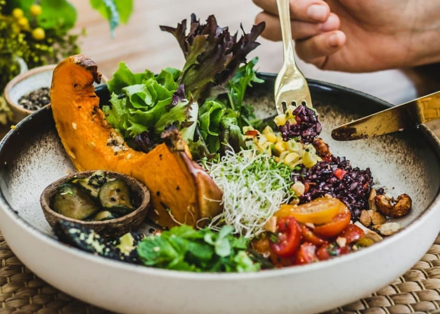 Organic cafes in Singapore: Where to eat green and clean | Honeycombers