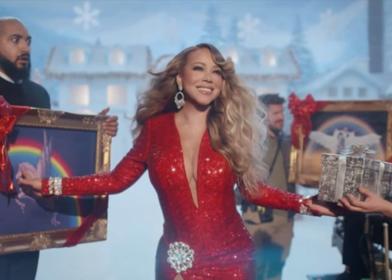 Mariah Carey's Christmas album celebrates its 25th anniv | Honeycombers