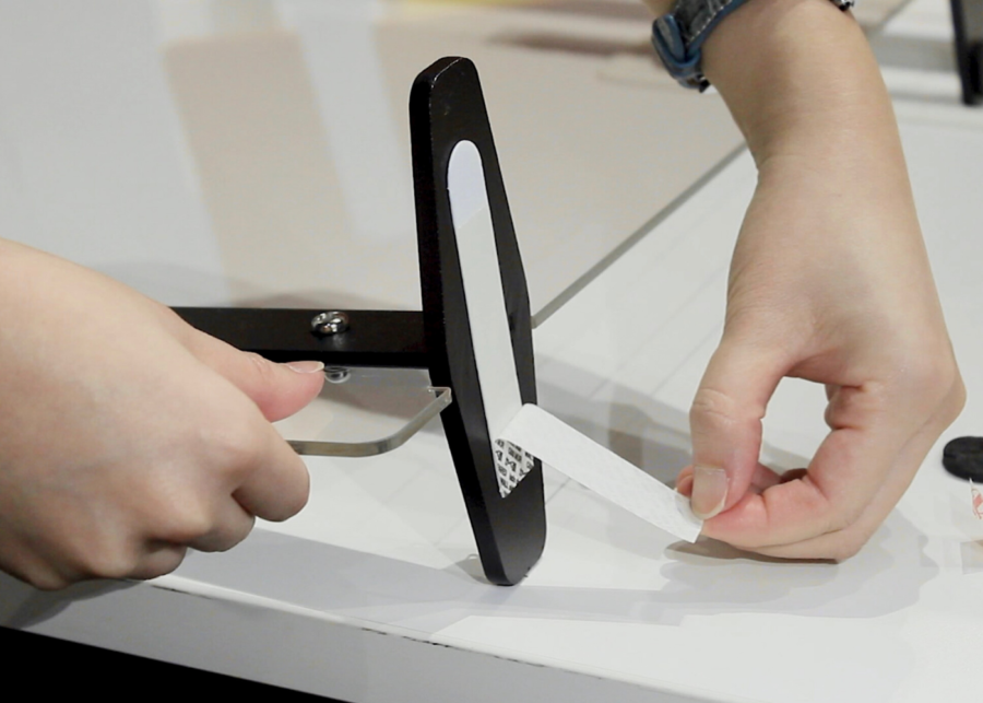 Safe distancing essentials: Acrylic shields for the office | Honeycombers