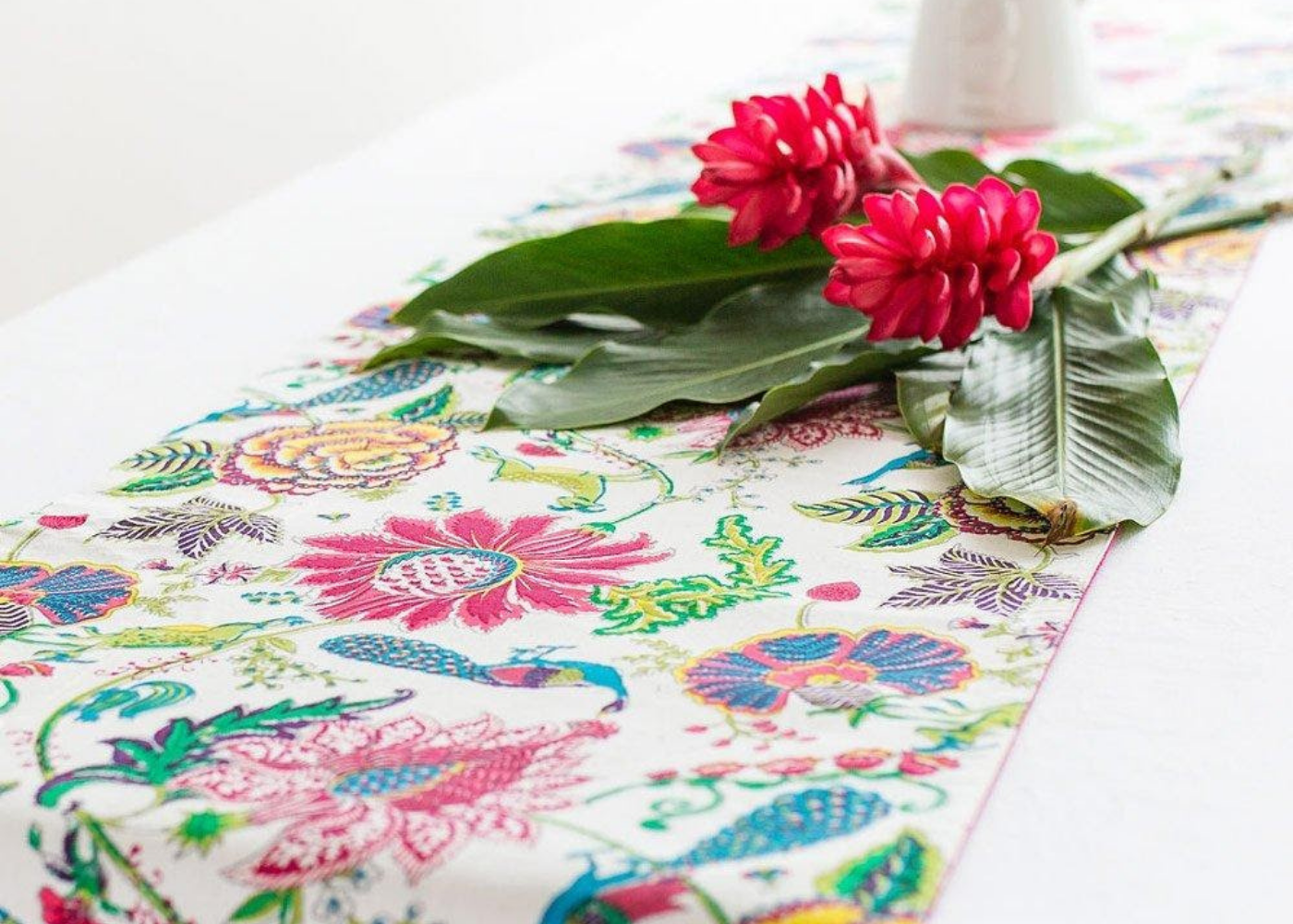 Tablescaping 101: Dress up your tables in style | Honeycombers