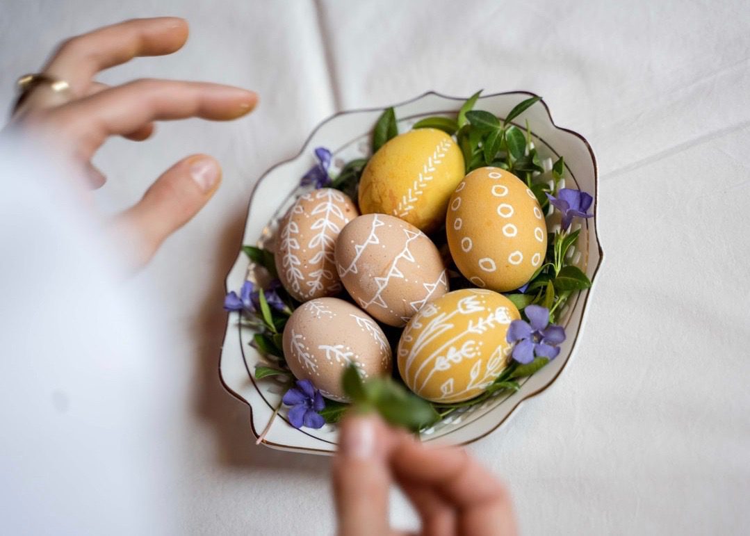 Easter traditions for an egg-specially awesome holiday | Honeycombers