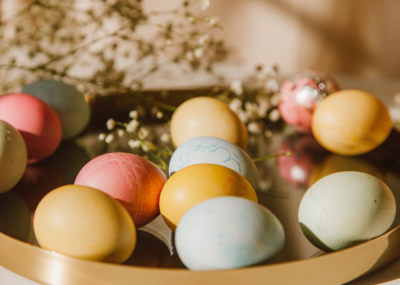 How to plan the best Easter party with your friends | Honeycombers