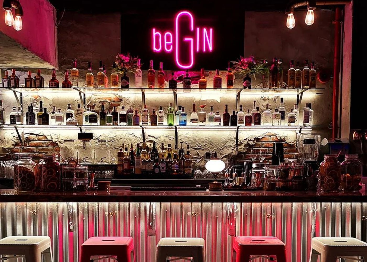 33 Best Cocktail Bars in Singapore: Our Top Picks