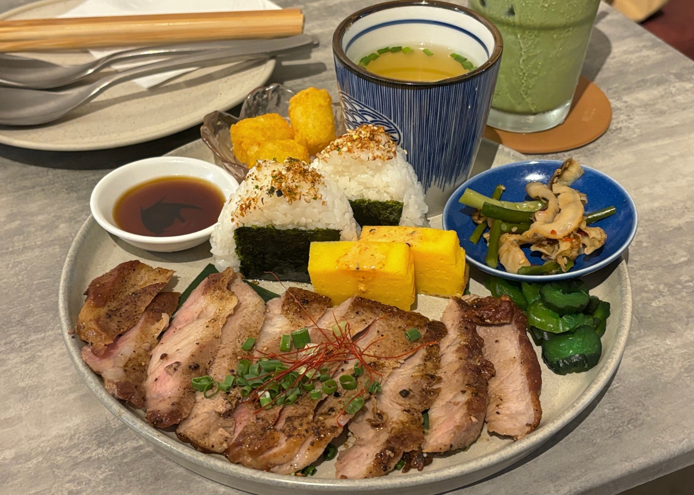 14 Best CBD Lunch Spots In Singapore