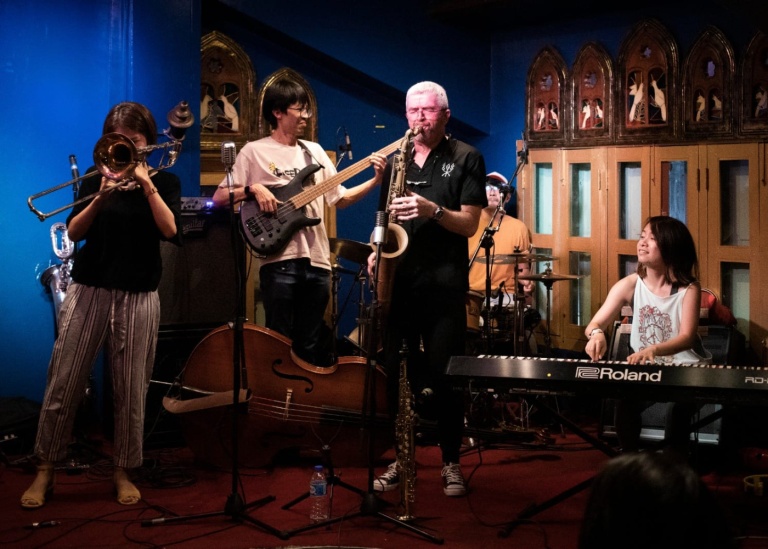 Jazz Clubs in Singapore: 8 Spots for Smooth Tunes & Cocktails