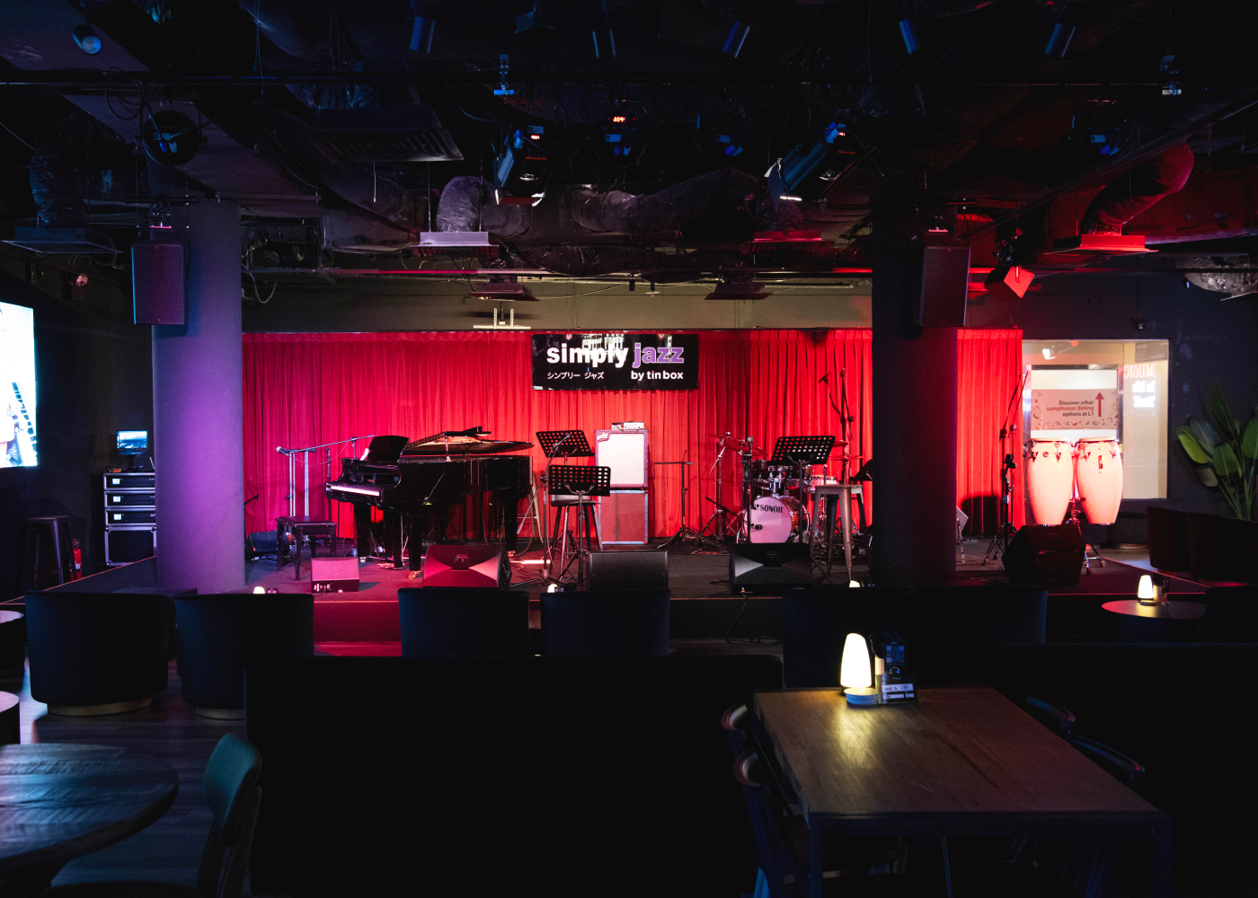 Jazz Clubs in Singapore: 8 Spots for Smooth Tunes & Cocktails