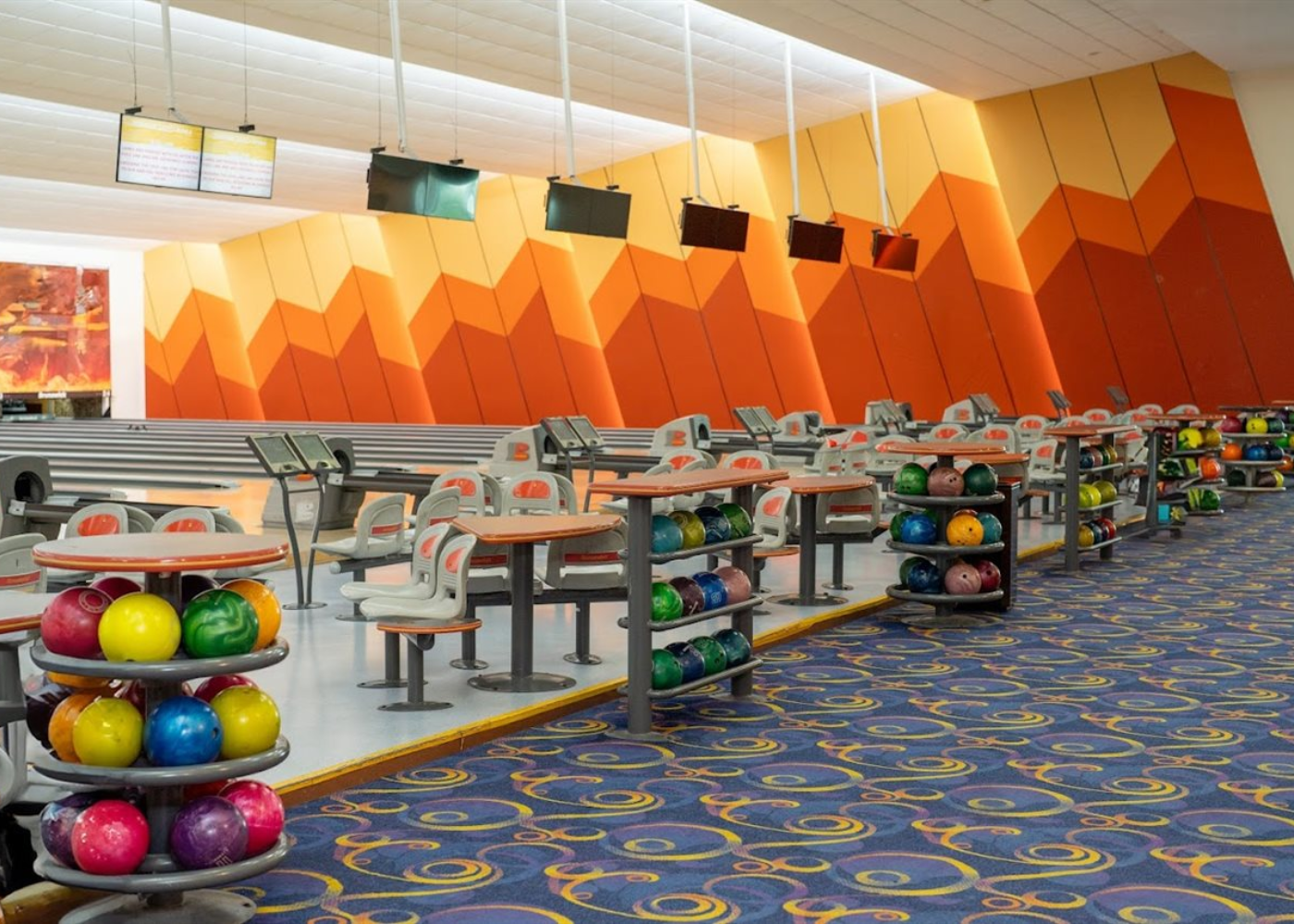 Bowling in Singapore: Alleys for Casual Games & Cosmic Fun