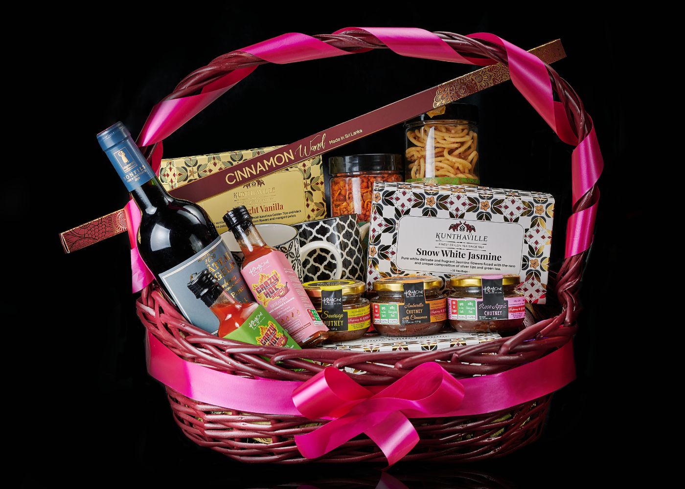 12 Best Christmas Hampers in Singapore: Gifts For 2024