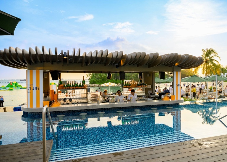 Veuve Clicquot Sun Club: The hottest beach club in Sentosa?