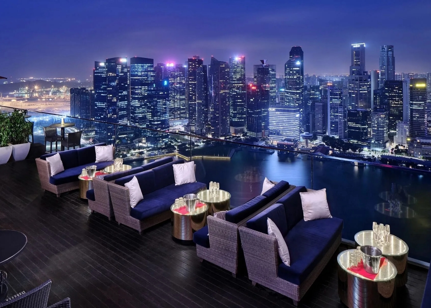 32 Rooftop Restaurants and Bars in Singapore For City Views