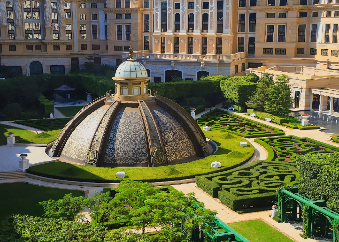 Review: 6 Reasons To Visit Grand Lisboa Palace Resort Macau for a ...