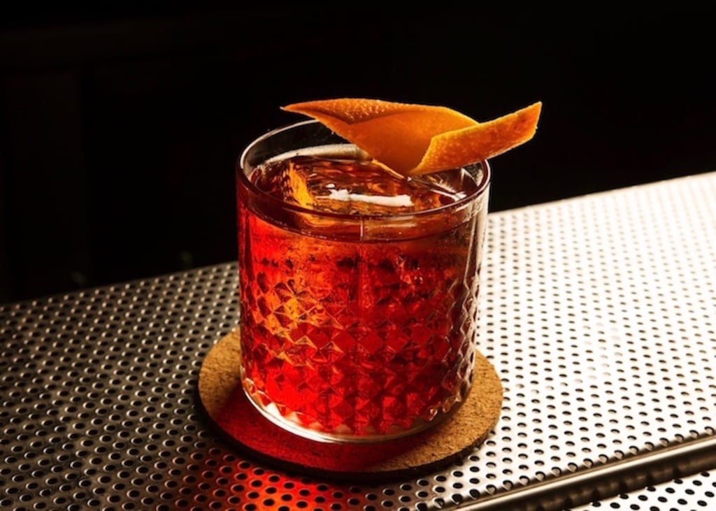 27 BEST COCKTAILS IN BALI + the bars serving them! | Honeycombers