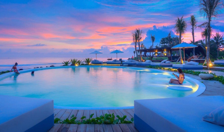 33 best infinity pools in Bali for your 2024 bucket list! | Honeycombers Bali