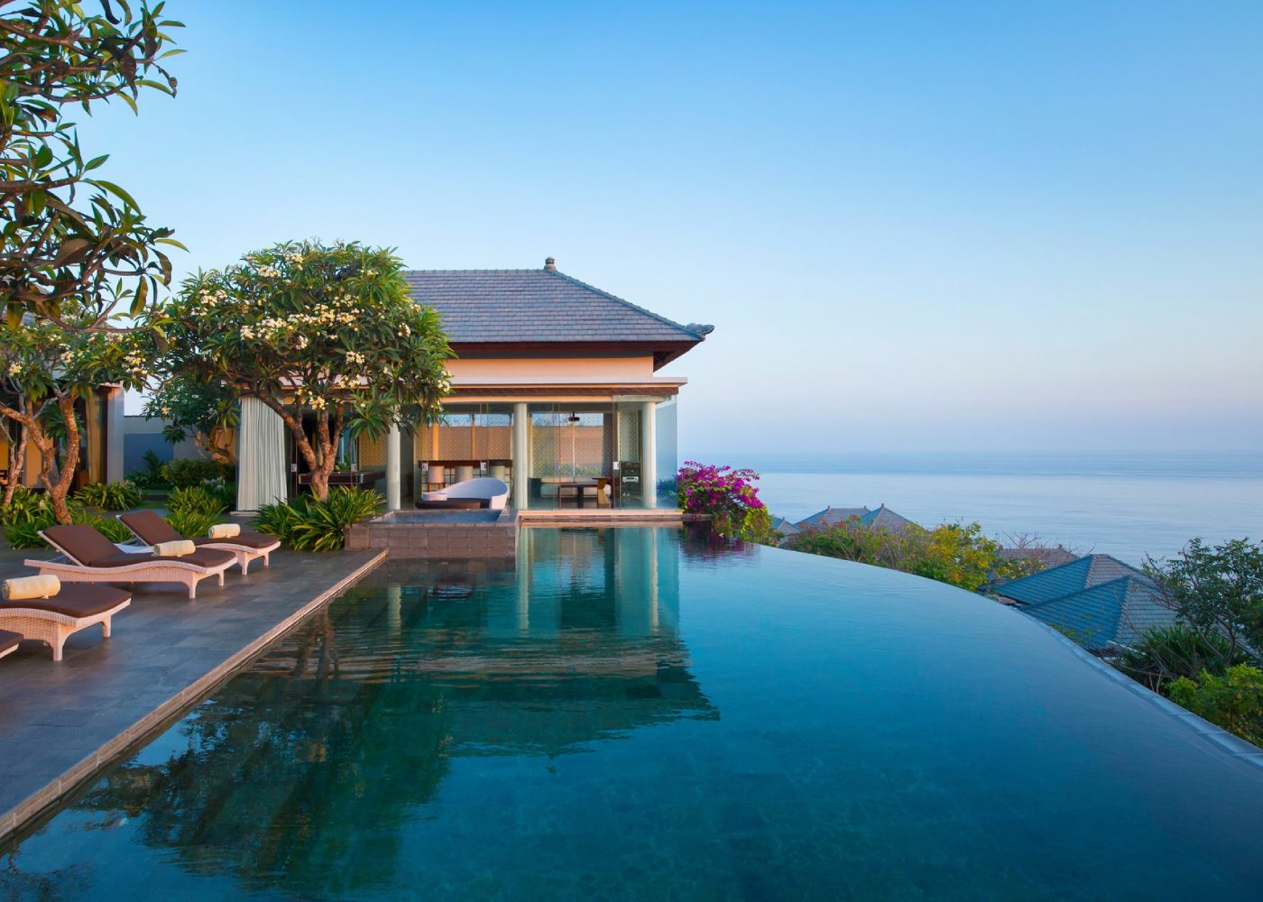 33 best infinity pools in Bali for your 2025 bucket list