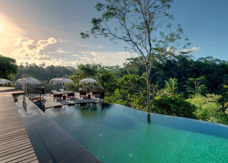 33 best infinity pools in Bali for your 2025 bucket list