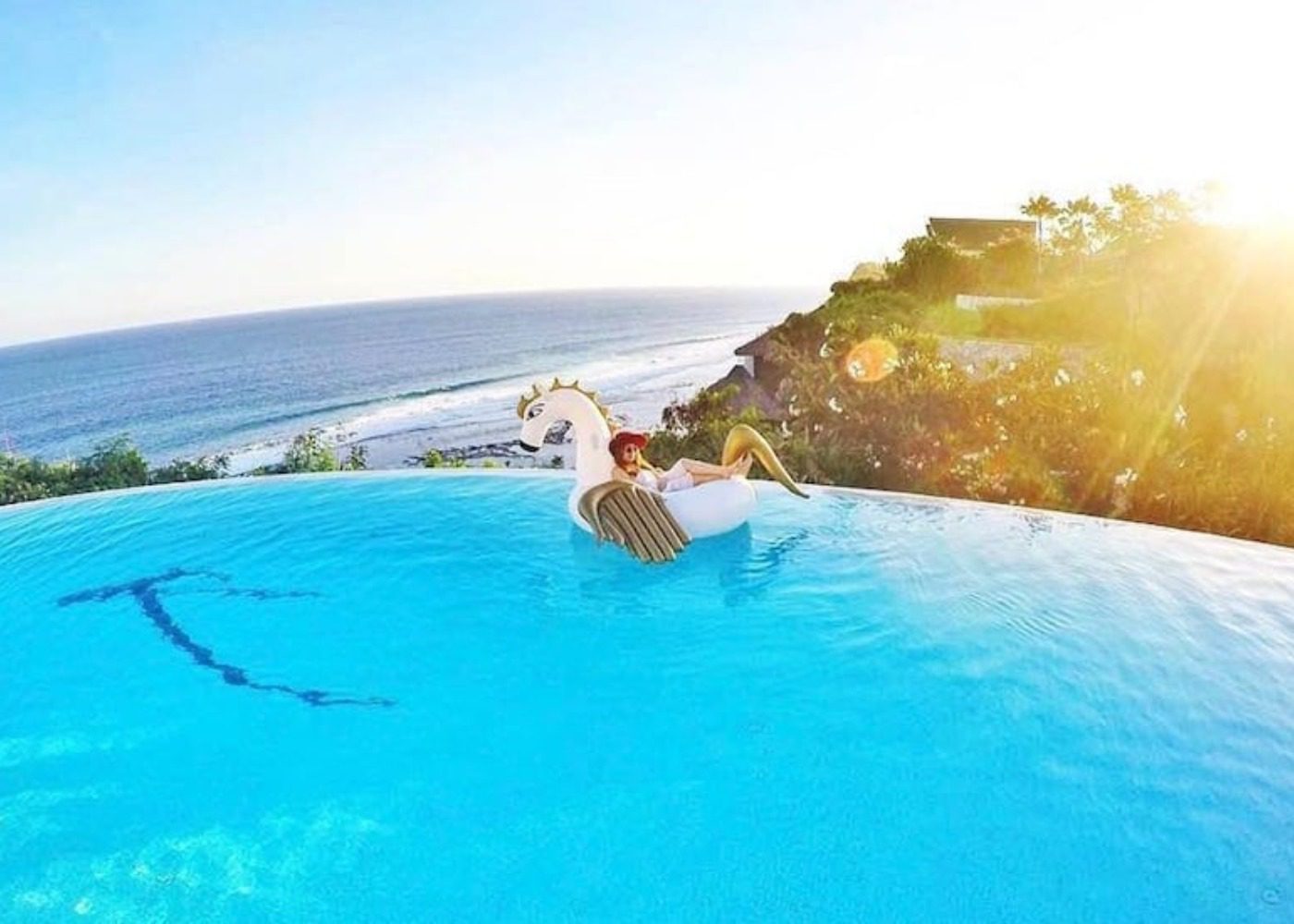 30 hotel di Uluwatu Bali yang terbaik | Honeycombers Bali