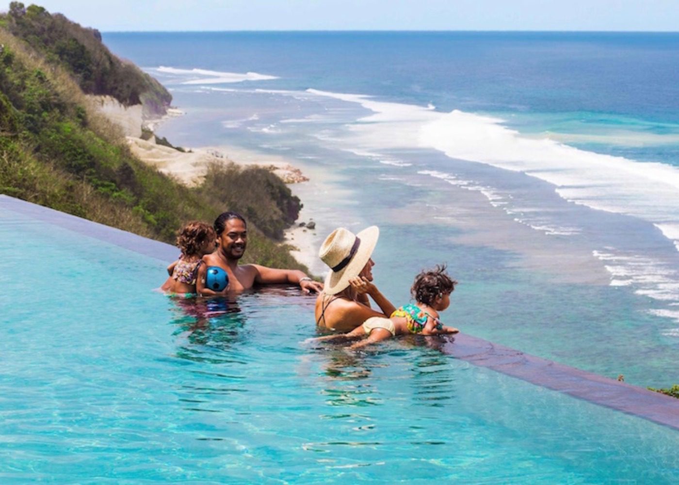 33 infinity pool di Bali yang terbaik | Honeycombers Bali