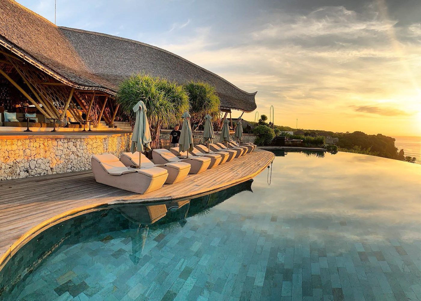 33 Infinity pool di Bali yang terbaik | Honeycombers Bali