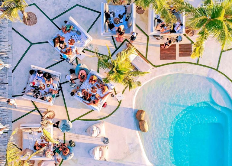 43 Restoran & cafe di Uluwatu Bali yang paling enak | Honeycombers Bali