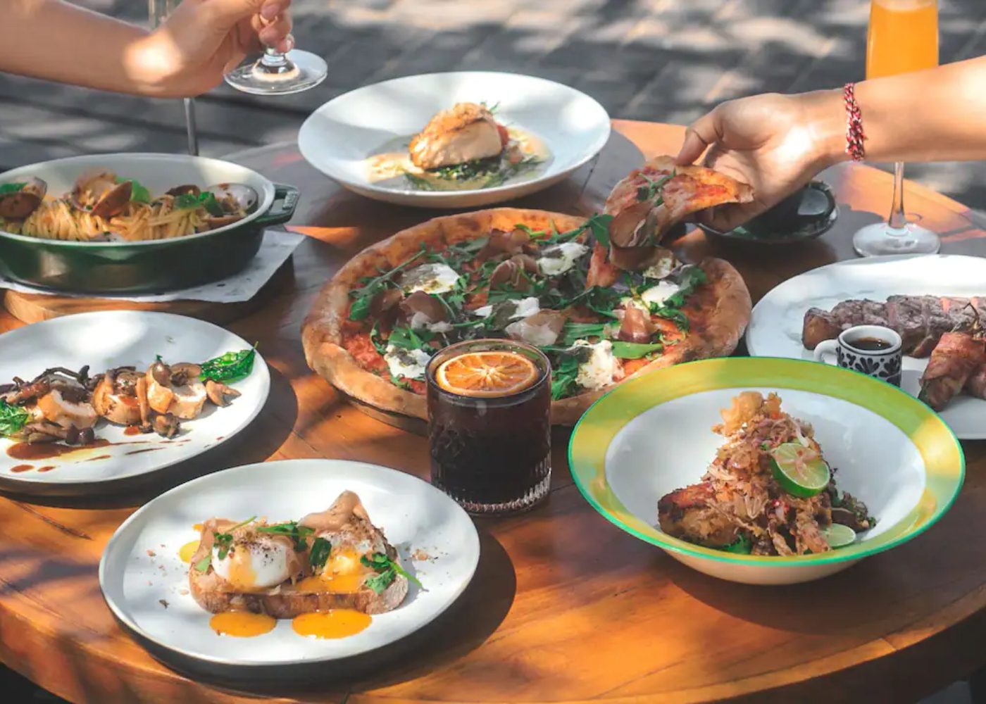 15 Restoran & Cafe di Sanur: Untuk Makan-Makan di Bali 2025