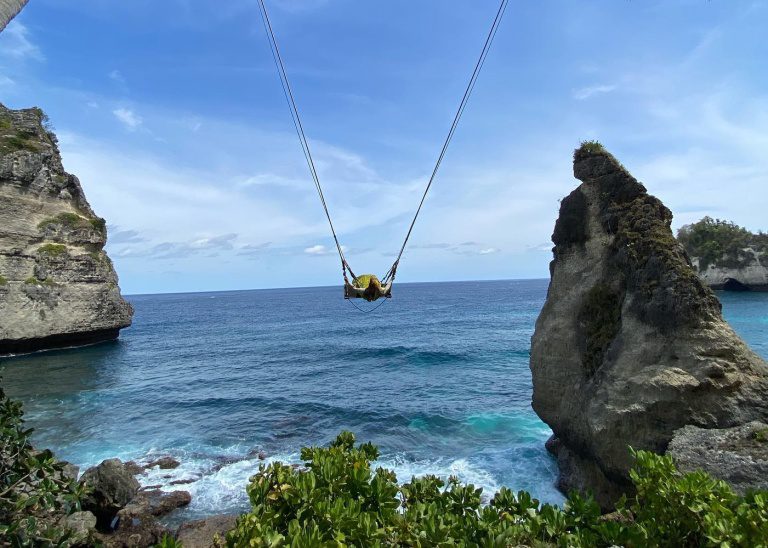 Best swings in Bali with jungle & ocean views | Honeycombers Bali