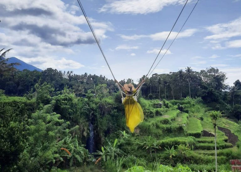 Best swings in Bali with jungle & ocean views | Honeycombers Bali