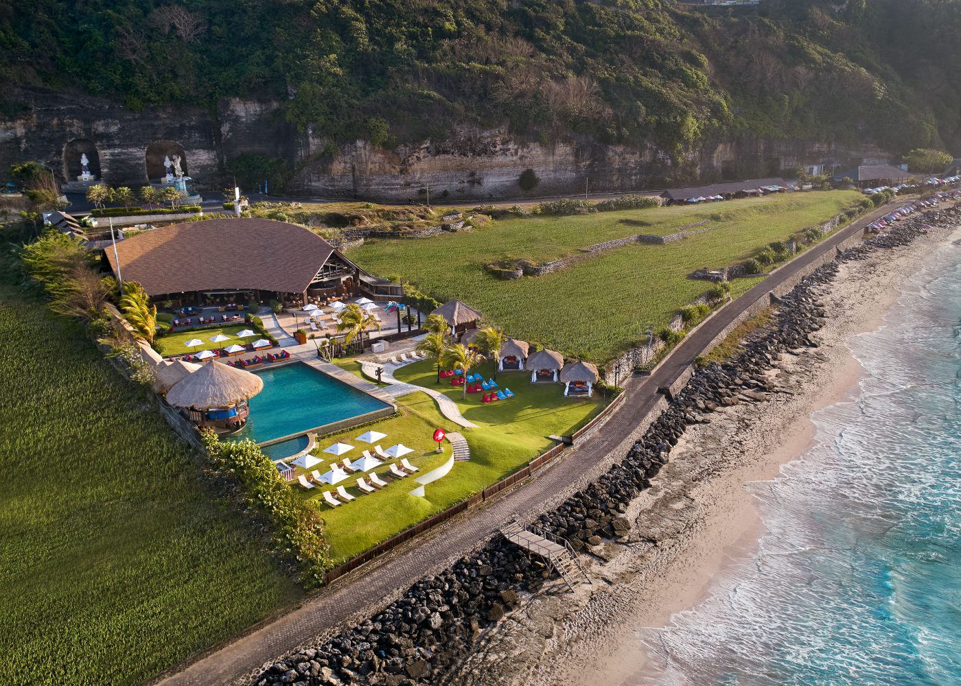 39 Beach Club di Bali yang wajib dikunjungi di 2025 | Honeycombers Bali