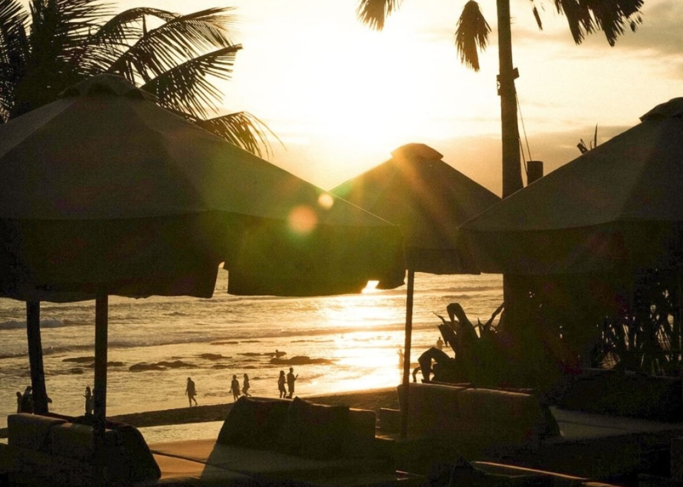 13 Best Beach And Rooftop Bars In Bali For Sunset Cocktails – GPTEI