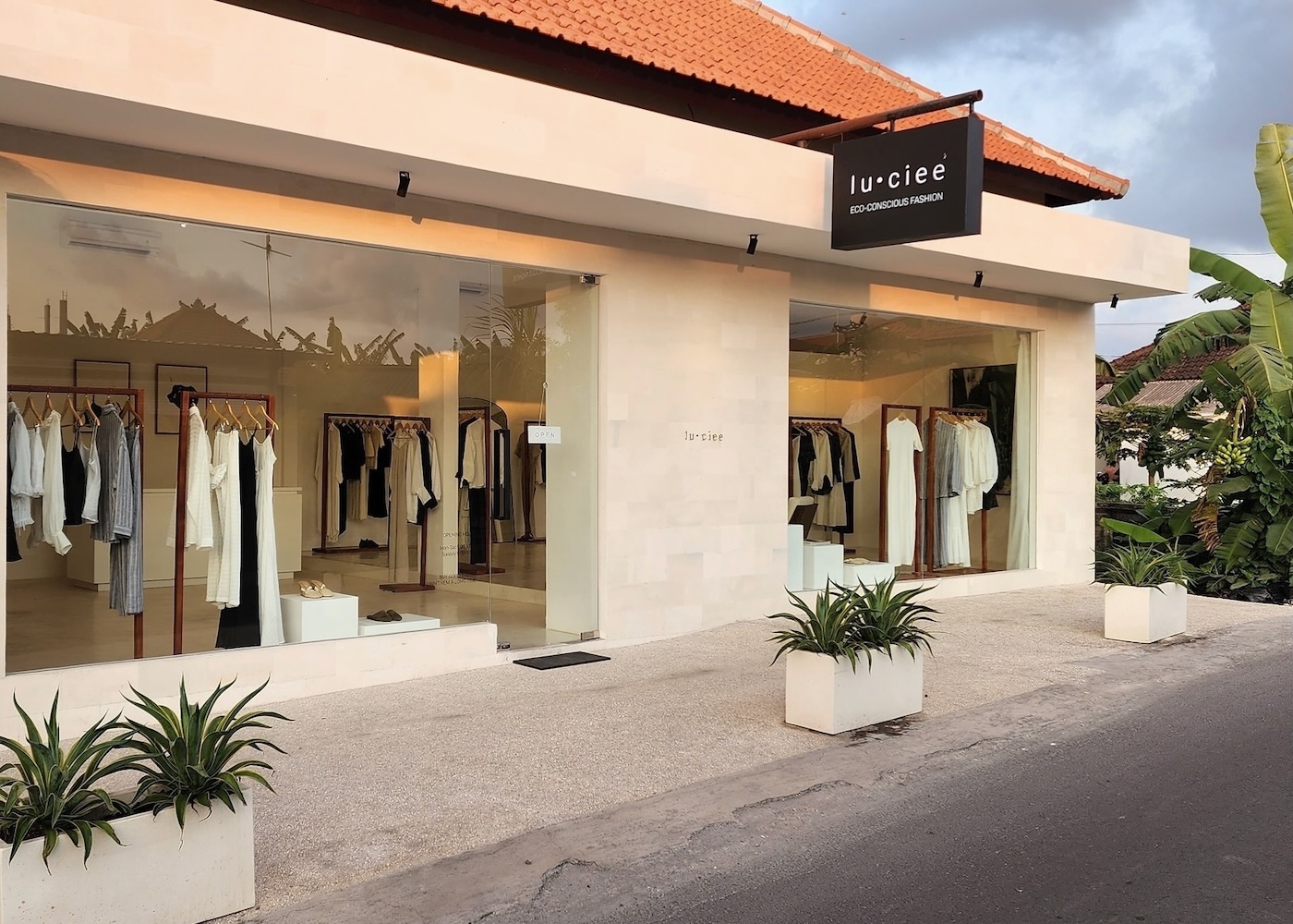 Shopping in Canggu, Bali – 17 best fashion stores & boutiques