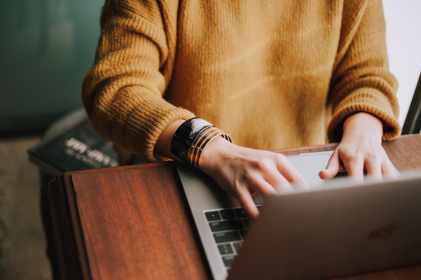 7-tips-for-writing-the-ucas-personal-statement-honeycombers