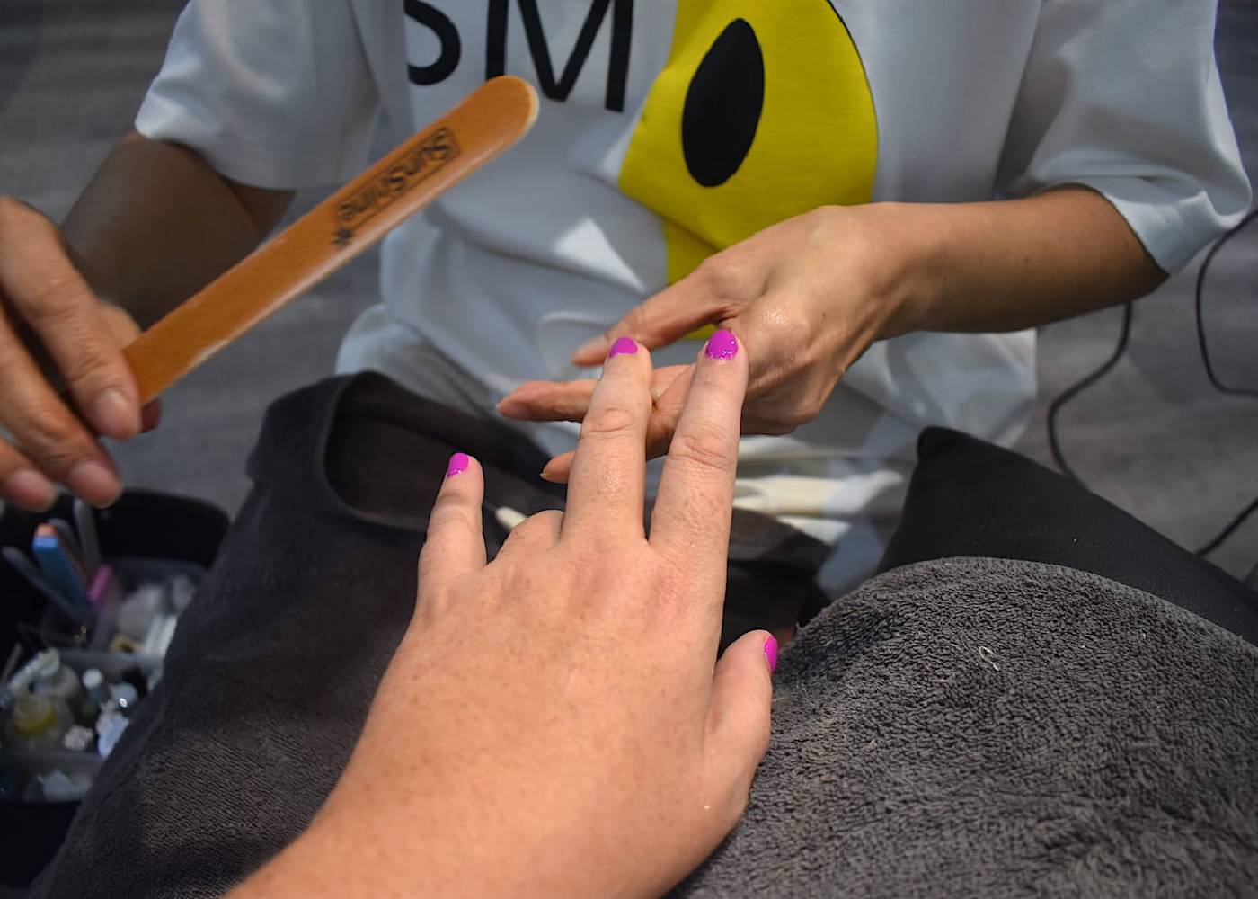 We review a manicure at W52 Hair Nails | Honeycombers