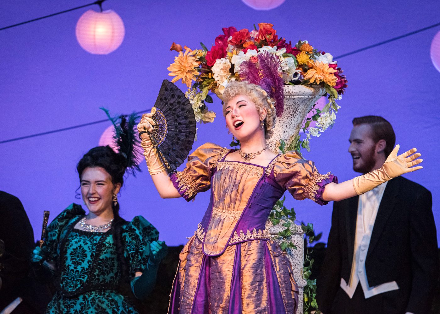 Meet Vivian Yau, an opera singer in Hong Kong | Honeycombers