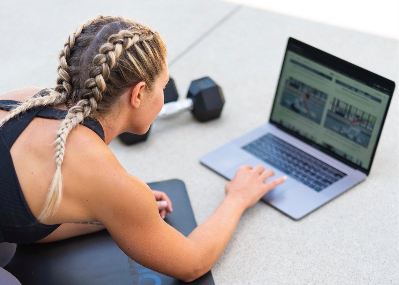 Get movin' with these paid and free online fitness classes | Honeycombers