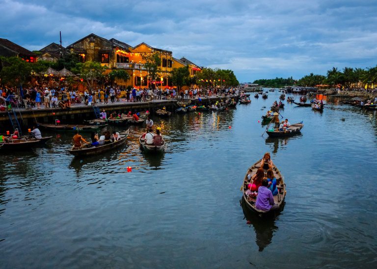 Love is in the air! Jet to the best honeymoon destinations| Honeycombers