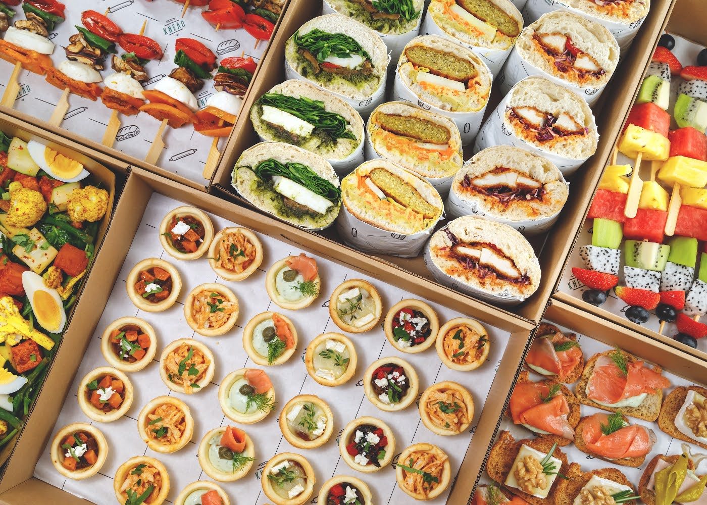 Junk catering in Hong Kong: Tasty food on board! | Honeycombers