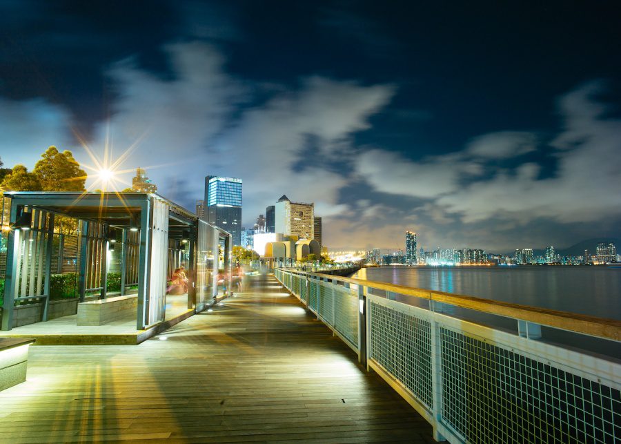 Revel by the waterfront at these Hong Kong promenades | Honeycombers