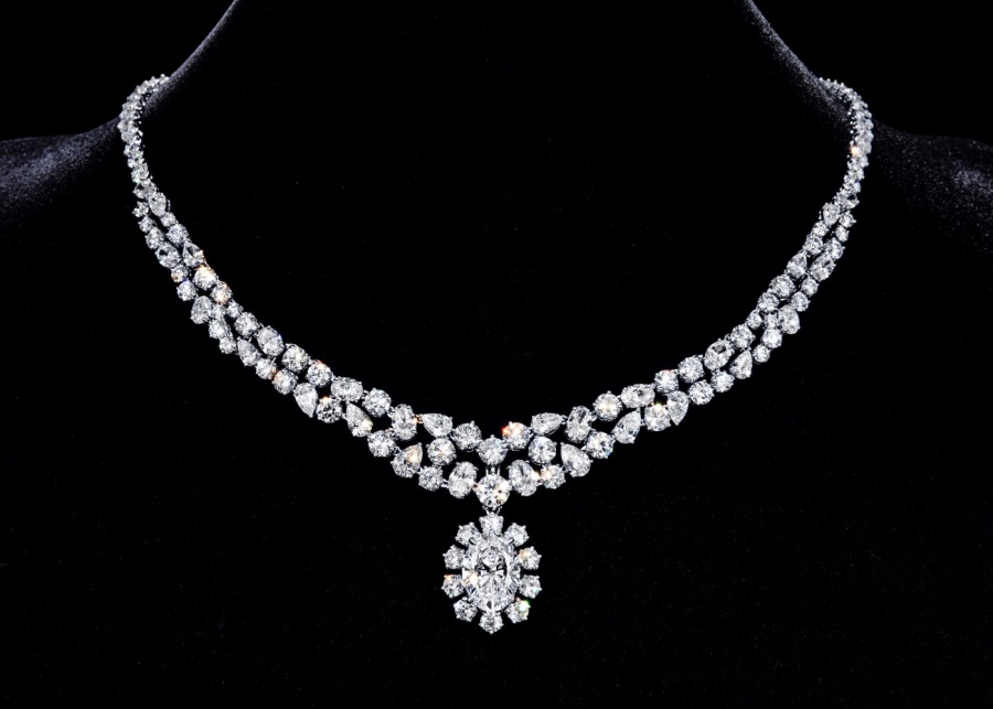 Reliable places to buy diamonds in Hong Kong