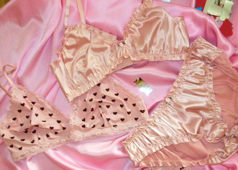 Shop lingerie in Hong Kong: pretty bras & knickers | Honeycombers