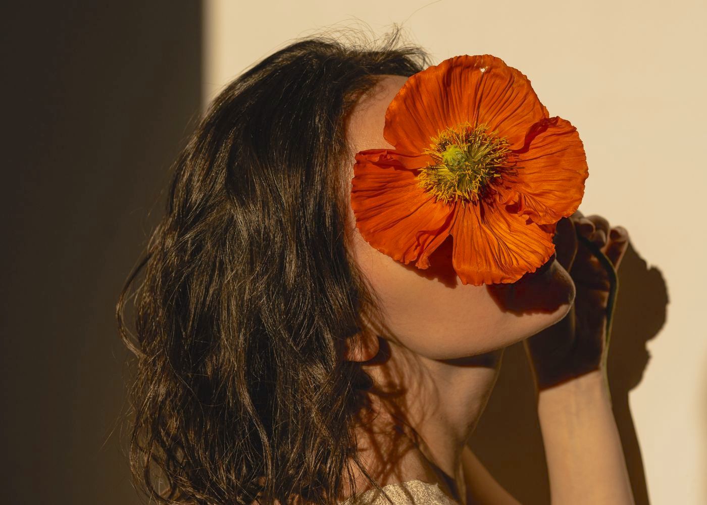 My experience with being both out and closeted | Honeycombers