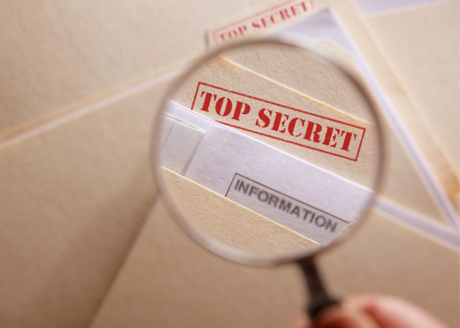 My experience with being both out and closeted | Honeycombers